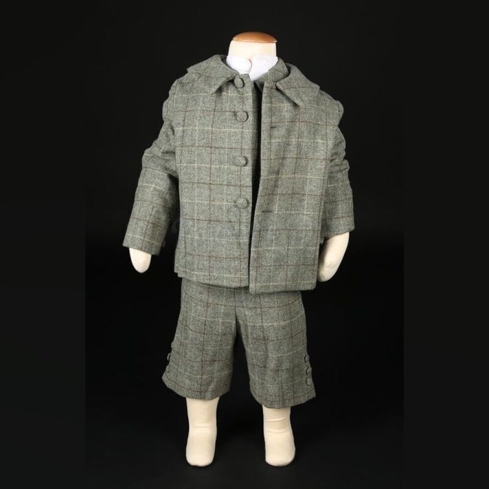Lot # 197 - WOMAN IN BLACK, THE - Joseph Kipps' (Misha Handley) Costume