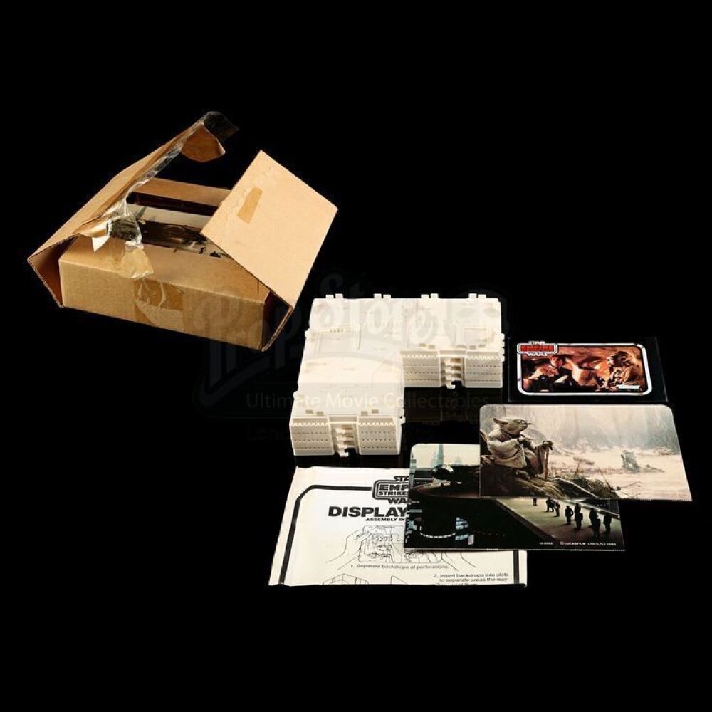 Lot # 13 - Mail-Away Display Arena In Original Box