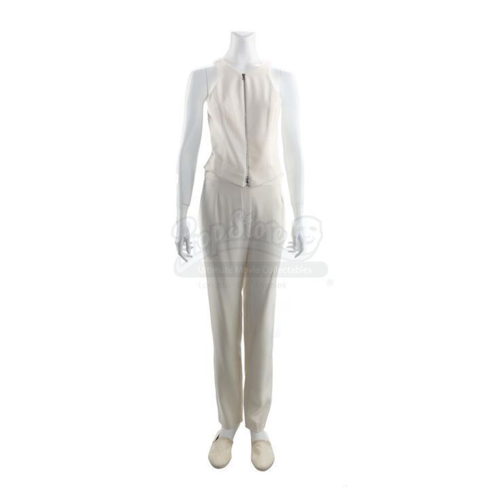 Lot # 254 - The Divergent Series: Allegiant (2016): Beatrice Tris Prior ...
