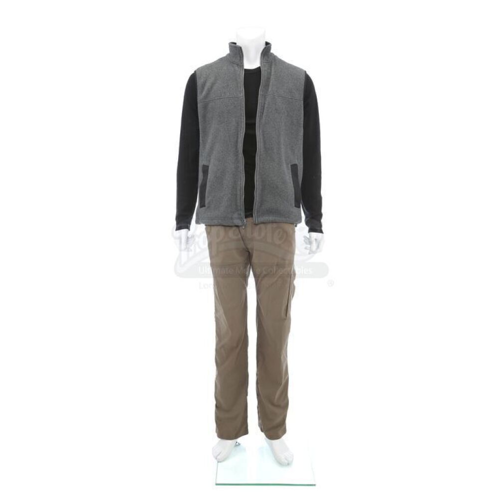 Lot # 49: Steve Forsing's (Jeffery Donovan) Debriefing Costume