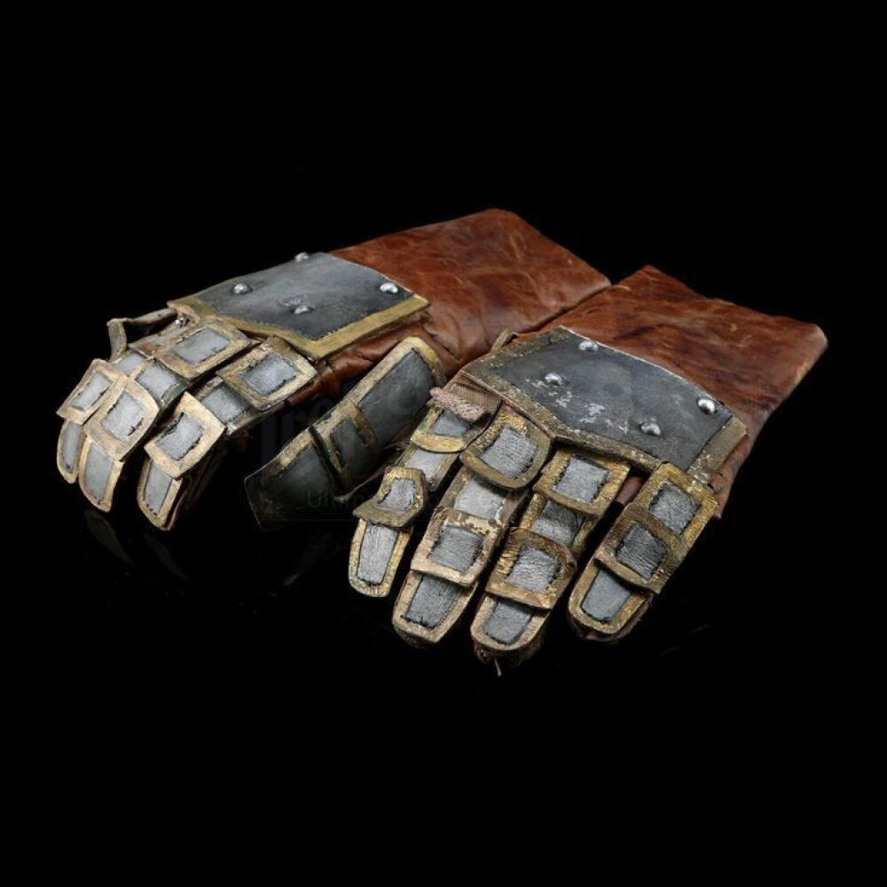 Lot # 27: Alliance Knight Stunt Gloves