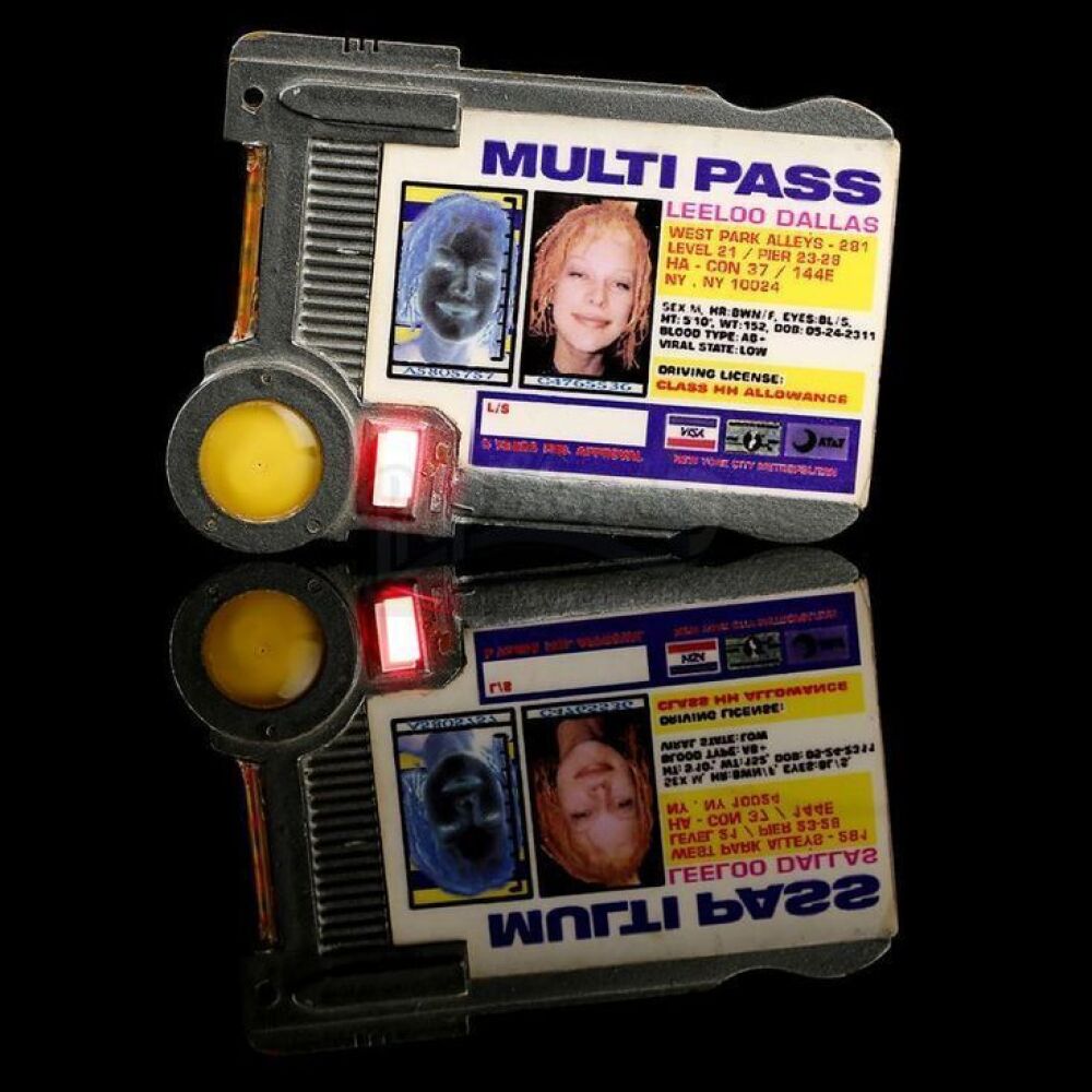 THE FIFTH ELEMENT (1997) - Leeloo Dallas (Milla Jovovich) Multi Pass