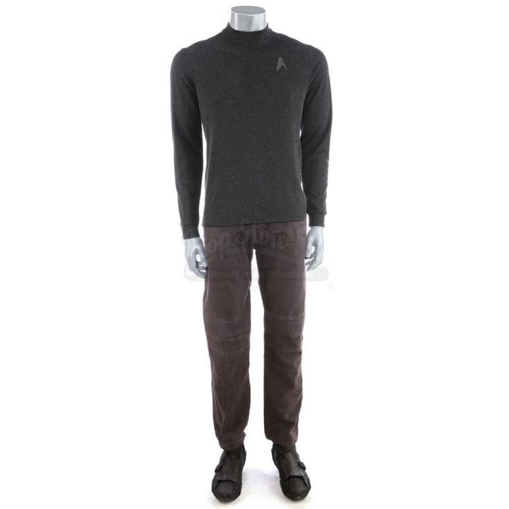Lot # 166: STAR TREK INTO DARKNESS (2013) - Captain Kirk's Stunt ...