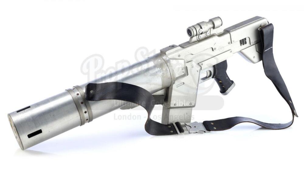 Lot #408 - JUDGE DREDD (1995) - Prison Guard Rifle