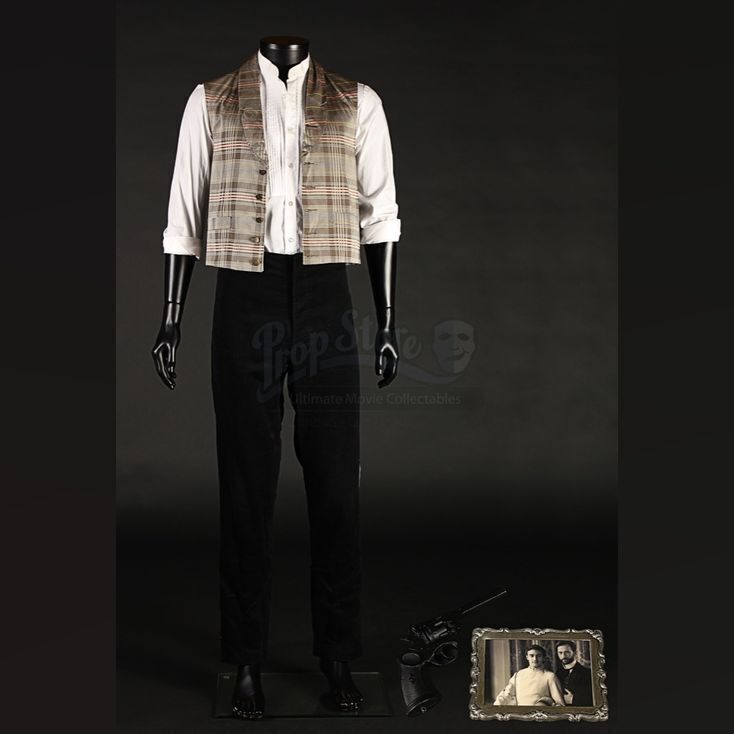 Daniel Davenport (Lewis Rainer) Suicide Costume with Props