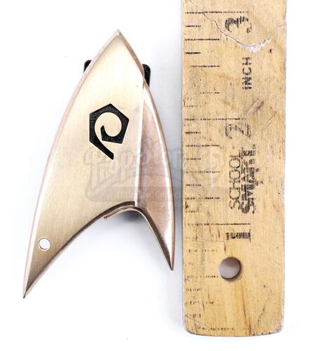 Lot # 120: Star Trek: Discovery/Star Trek: Short Treks - Hero Starfleet ...