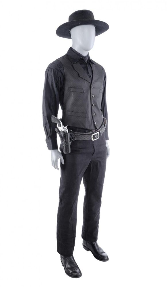 Lot #237 - THE MAGNIFICENT SEVEN (2016) - Sam Chisolm's (Denzel ...