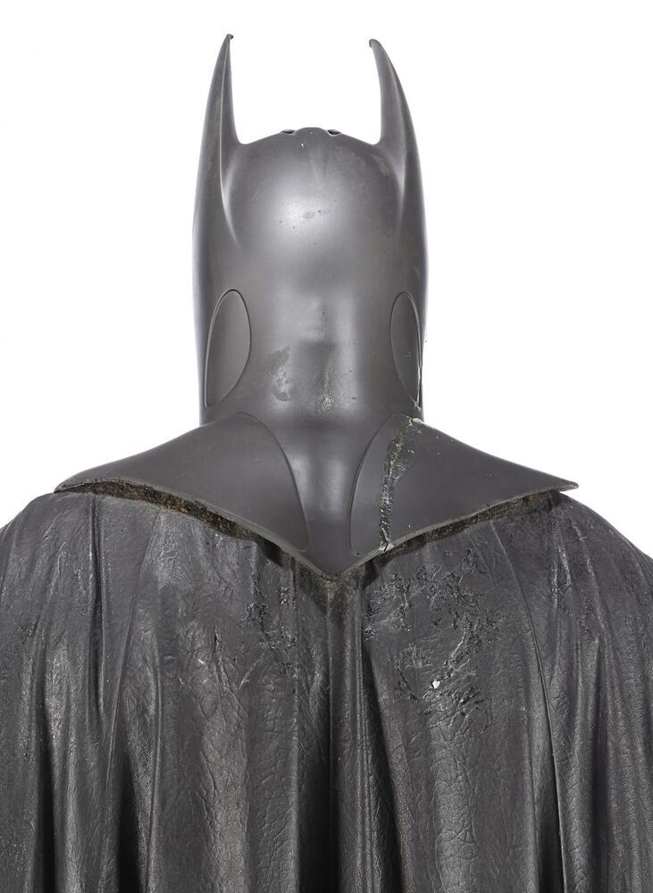 Lot #42 - BATMAN FOREVER (1995) - Batman's (Val Kilmer) Sonar Batsuit ...