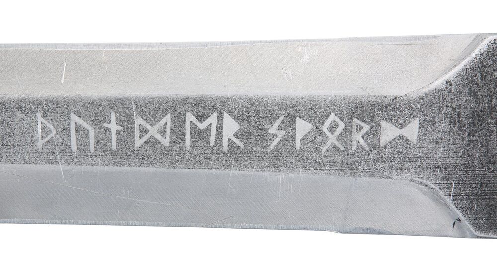 Lot #810 - PATHFINDER (2007) - Ghost's (Karl Urban) Hero Sword