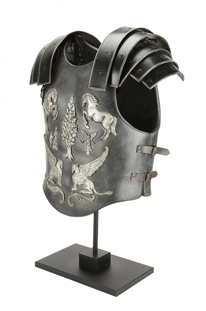 Lot #142 - GLADIATOR (2000) - Maximus' (Russell Crowe) Arena Armour