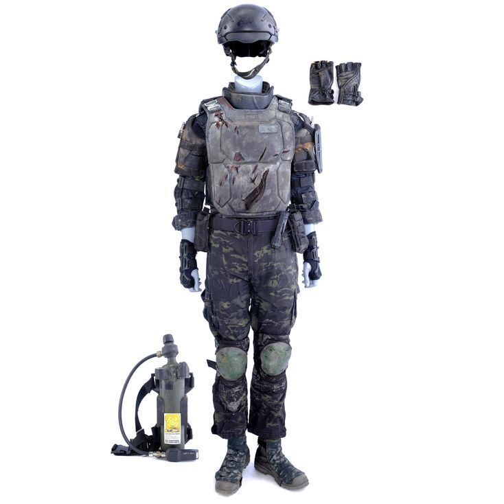 Test - Lot # 30: Male Future War Commander Costume
