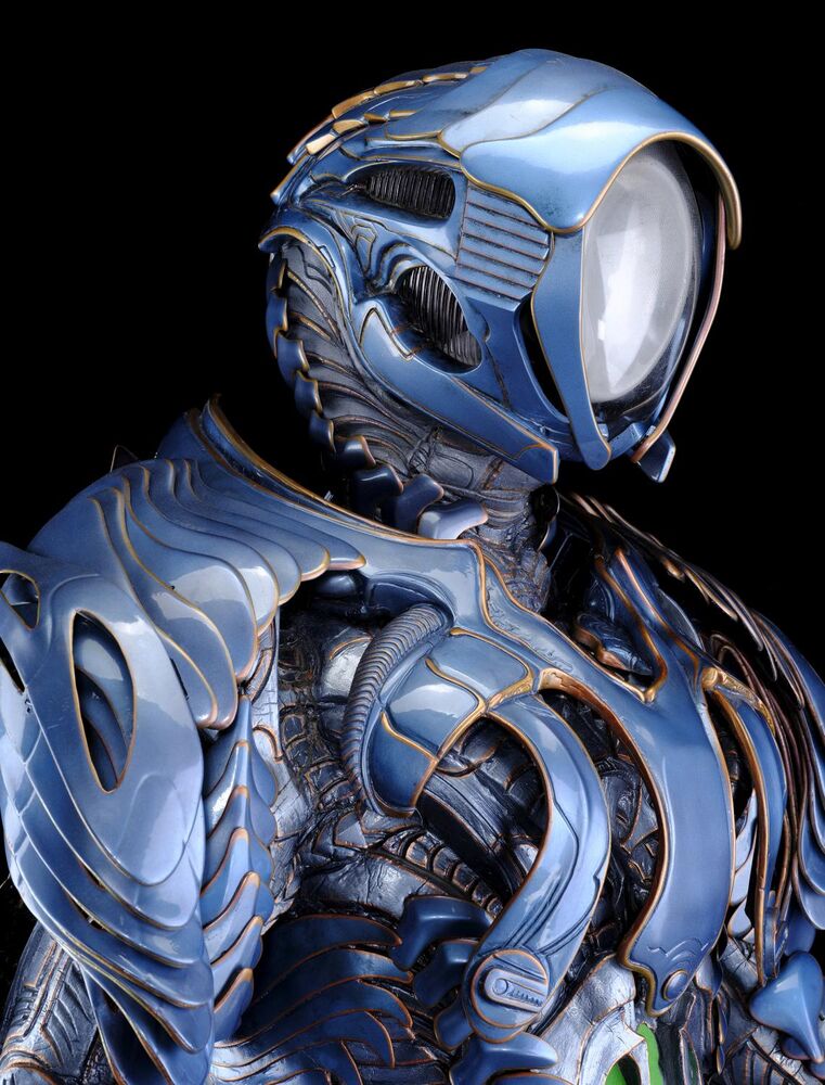 Lot # 10: Lost In Space (2018-2021) - Robot Alien (Brian Steele ...