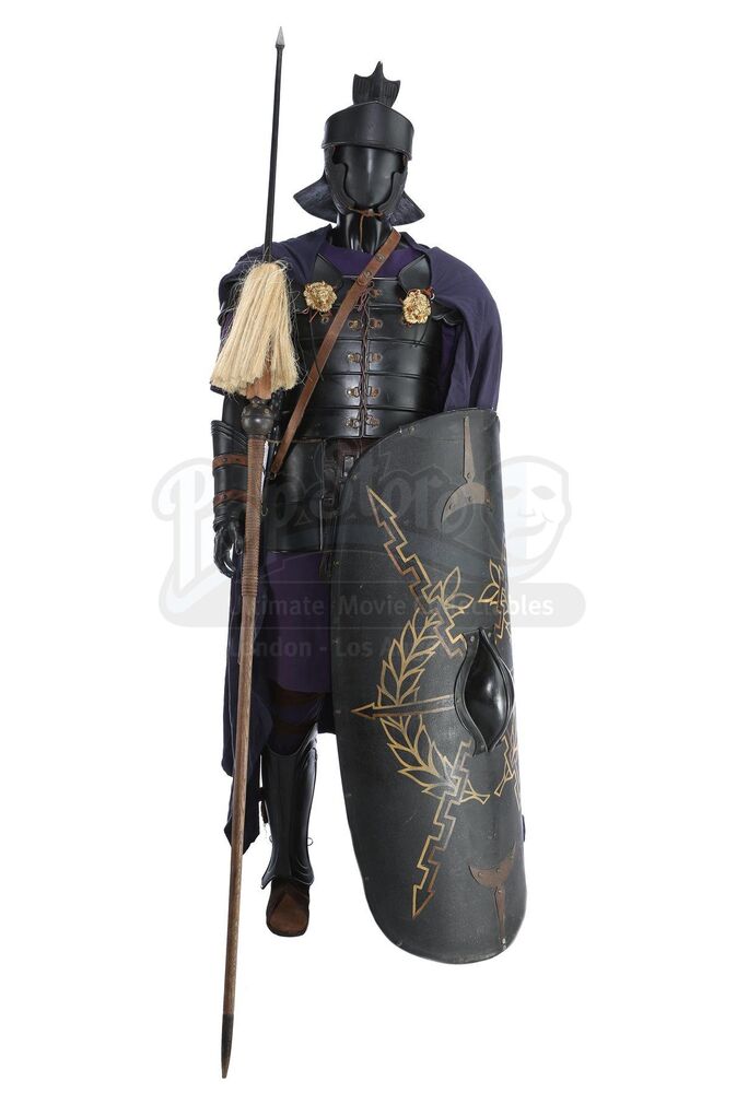 GLADIATOR (2000) - Praetorian Guard Costume with Shield and Weapons