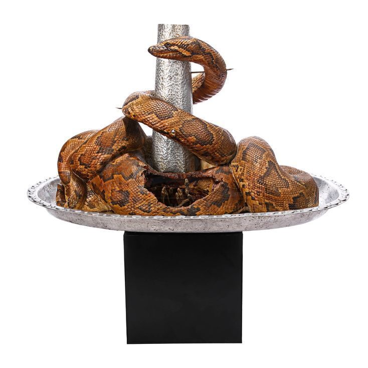 INDIANA JONES AND THE TEMPLE OF DOOM (1984) - SFX Banquet Snake Platter