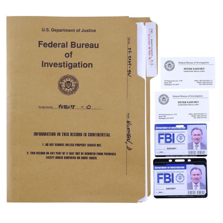 Lot # 553: NATIONAL TREASURE: BOOK OF SECRETS (2007) - Set of Peter ...
