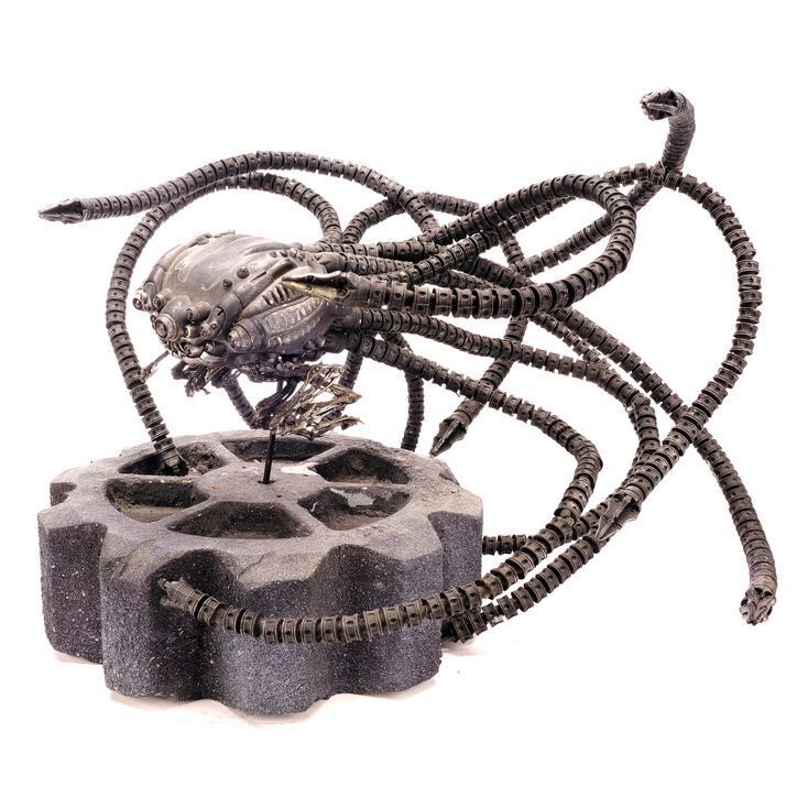 Lot #283 - THE MATRIX REVOLUTIONS (2003) - Posed Sentinel VFX Reference ...