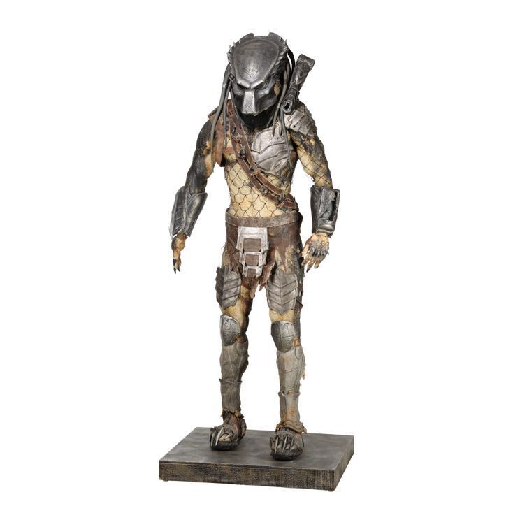 Lot # 18: AVPR: ALIENS VS. PREDATOR - REQUIEM (2007) - Wolf (Ian Whyte ...