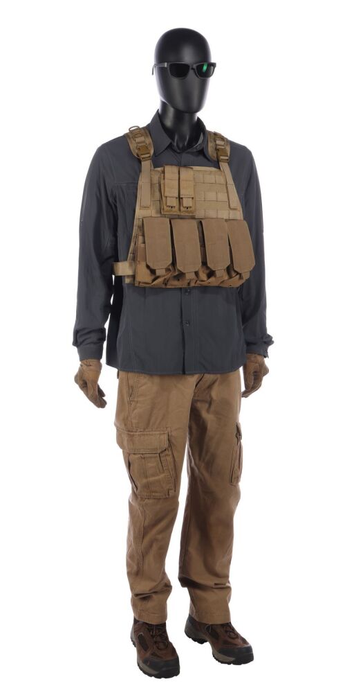 1090. Matt Graver's (Josh Brolin) Hero Uniform ### SICARIO: DAY OF THE ...